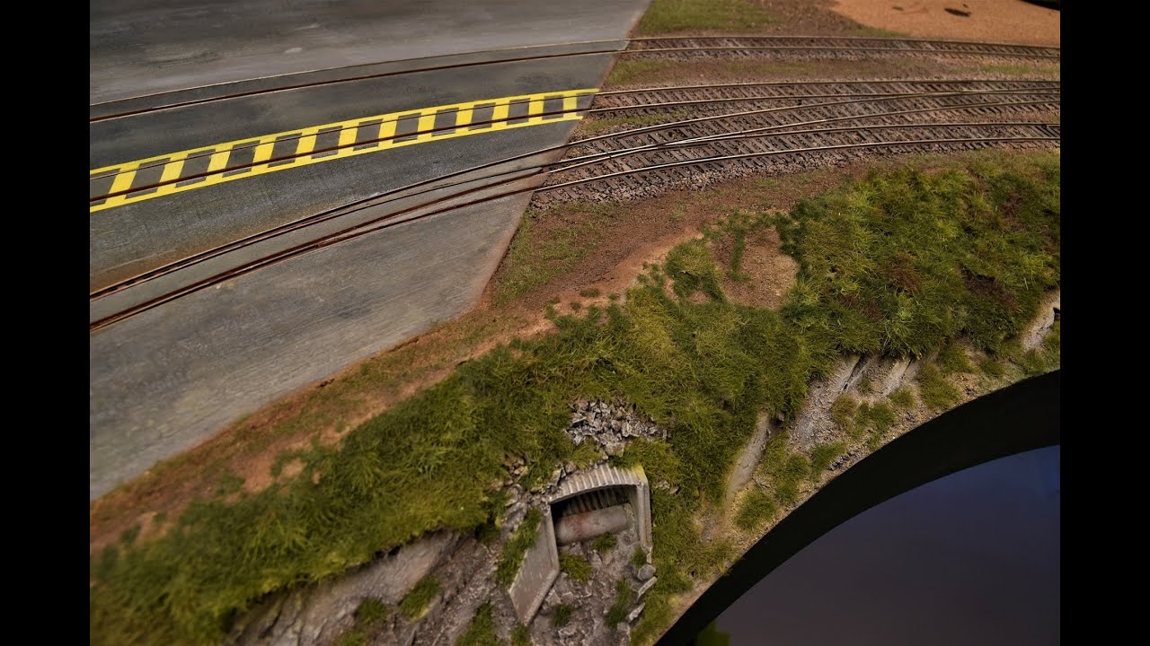 HO Scale Micro Grass Tufting | River Road - Vlog #71 - YouTube