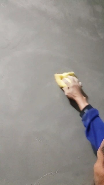 Plastering finishing method using a sponge #building #asmrcement # ...
