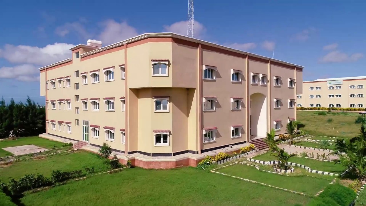 Mogadishu University Main Campus - YouTube