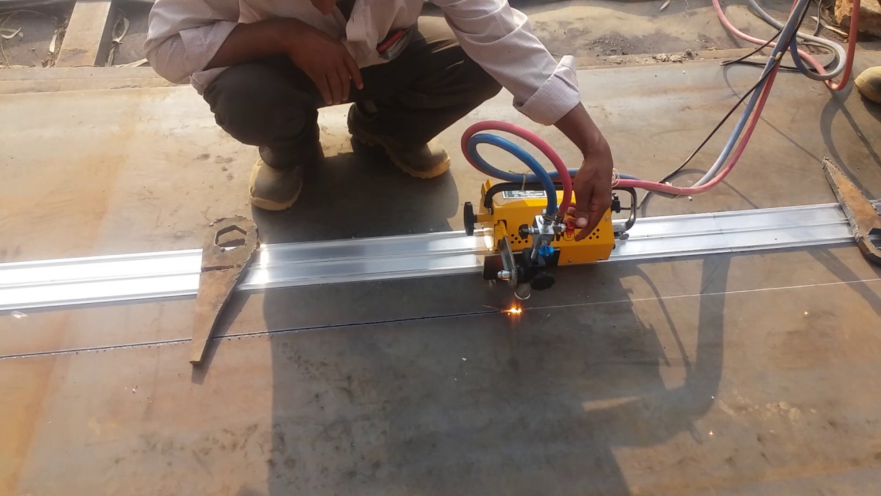 Pug gas cutting machine working time - YouTube
