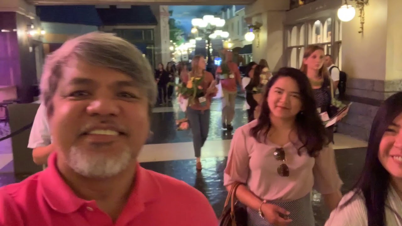 Brunch at HEXX Paris Las Vegas - YouTube