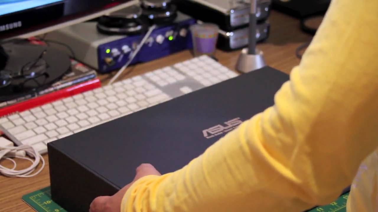 ASUS 5970: Unboxing - YouTube