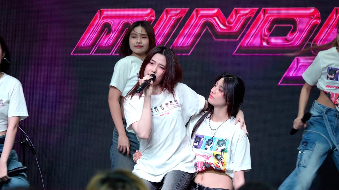 MINDY | รบกวนเธอทัก (Poke Me) + CATCH ME (feat. JUNGT BUS) | MunMun ...