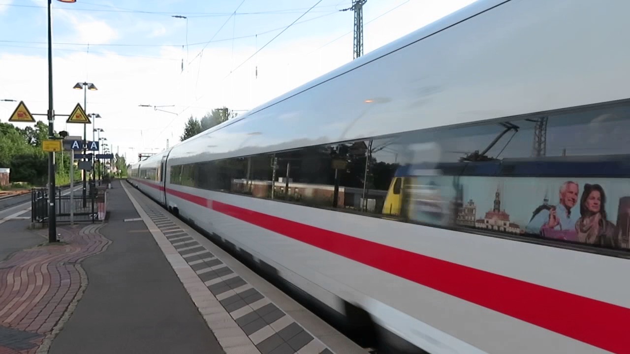 In Uelzen hat Durchfahrt ein ICE 4. Es war ICE 786 in Richtung Hamburg ...