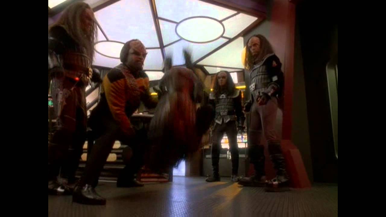 WHY WORF IS AWESOME - YouTube