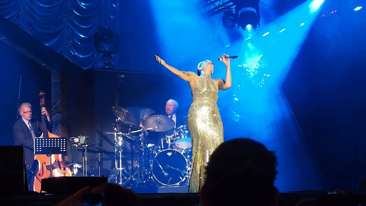 Lady Gaga - Lush Life (Brussels, 22nd September 2014) - YouTube