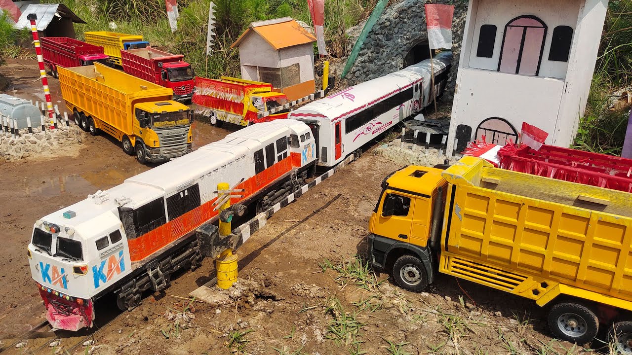 Kereta Api Rc Panjang Melewati Terowongan Lokomotif cc206 Menarik ...