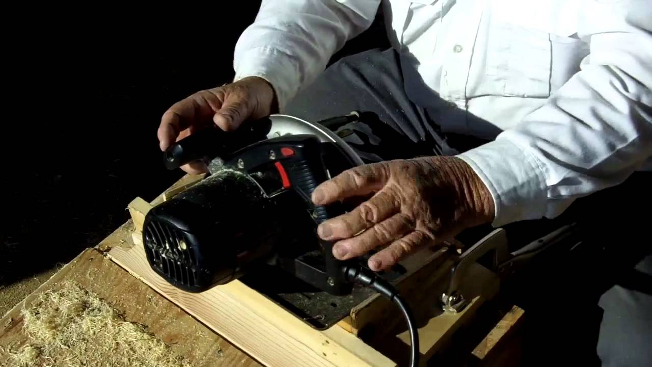 Making Handholds on Bee Boxes using a Circular Saw Safely - YouTube