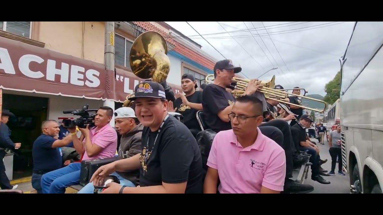Banda Regional Del Paso - La banda dominguera - YouTube