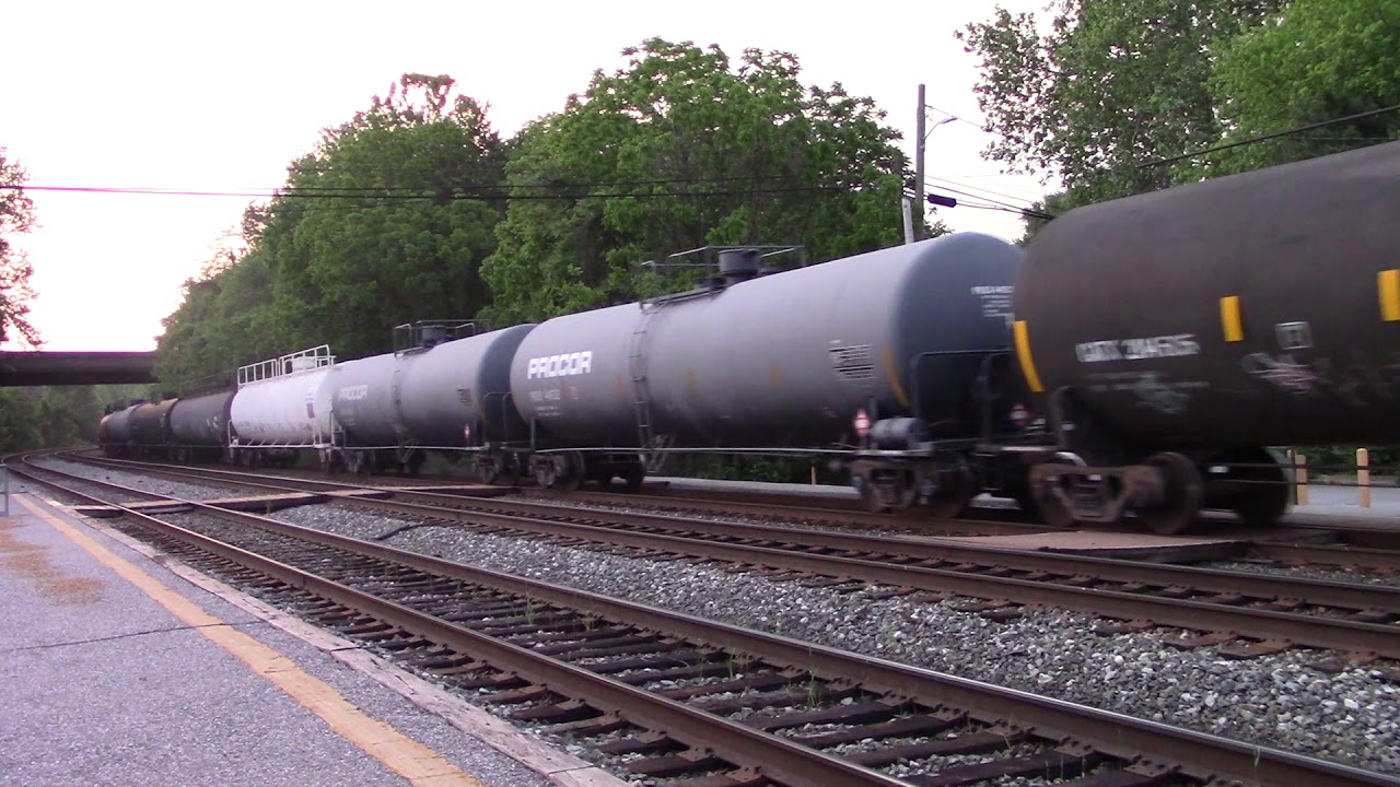 CSX Q372 at St Denis in the Night with CSX 3210-3390-CN 2614and DPU ...