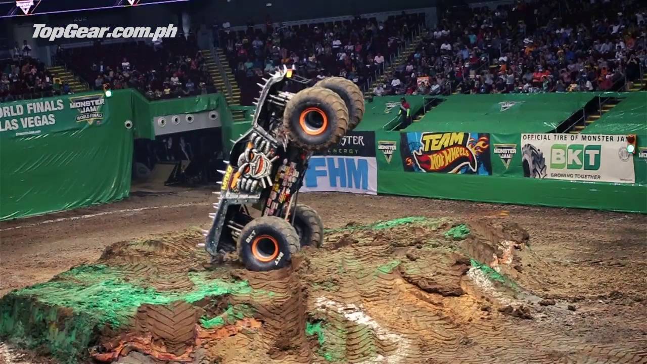 Highlights from Monster Jam Manila 2016 - YouTube