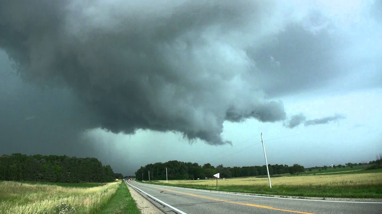 July 30th, 2011 MN Wall Clouds - YouTube