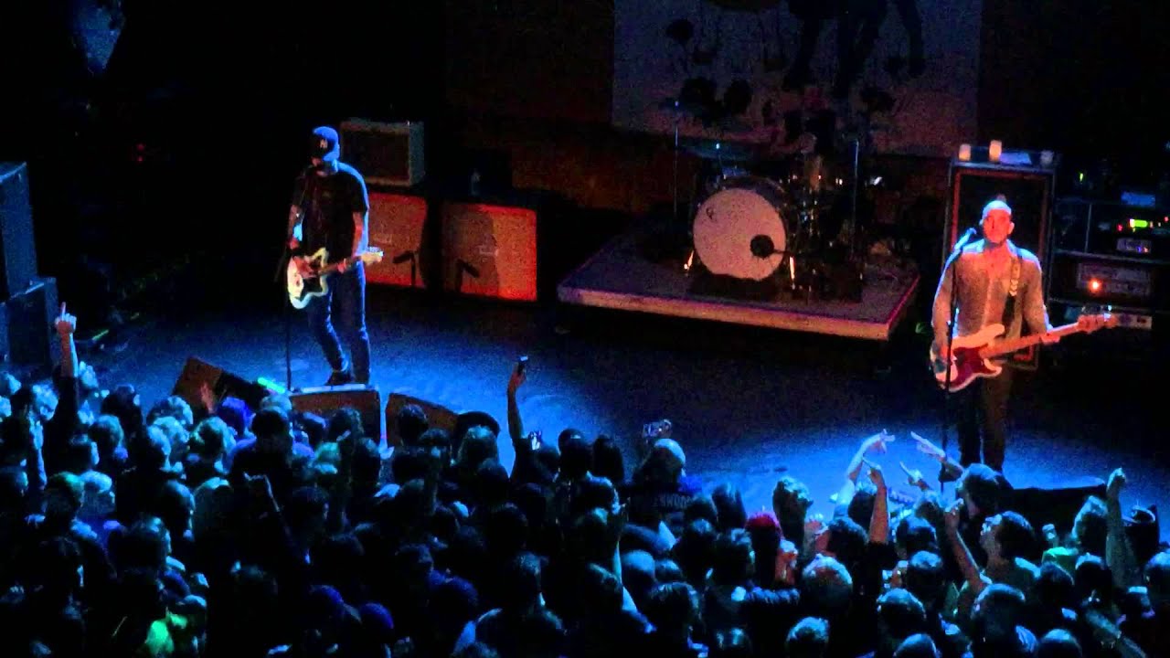 Alkaline Trio - Tuck Me In | Past Live Night 2 [Brooklyn 2014] - YouTube