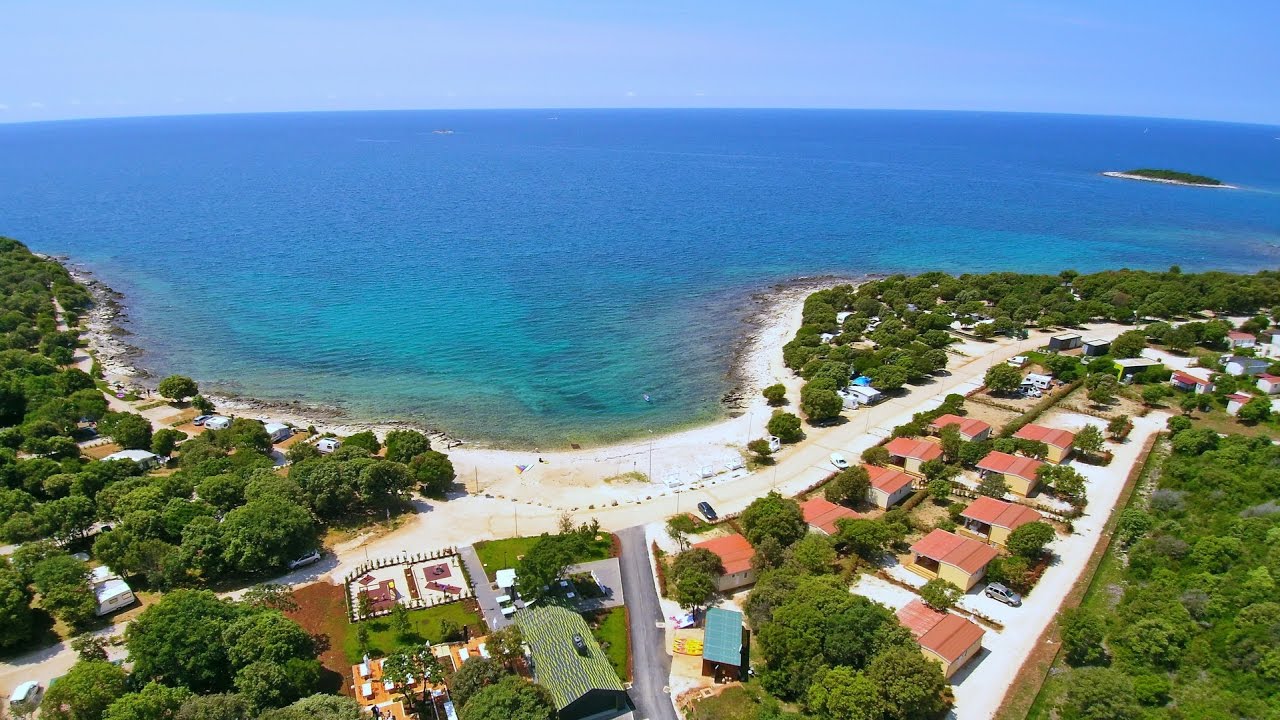 Kamp Mon Perin, Bale - www.avtokampi.si - YouTube