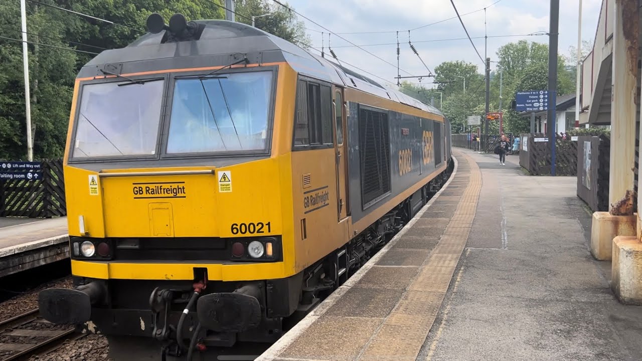 Class 60 60021 Passing Shipley - YouTube