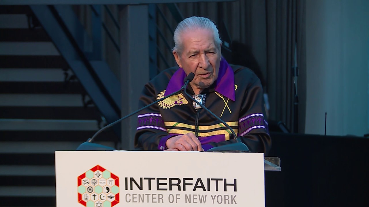 Chief Oren Lyons introduces awardee Ann Rockefeller Roberts - YouTube