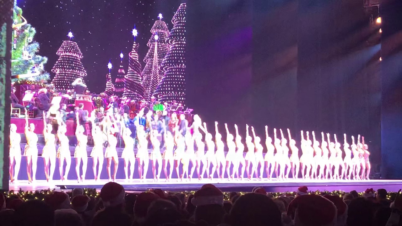 8 Christmas Spectacular Starring The Radio City Rockettes - YouTube