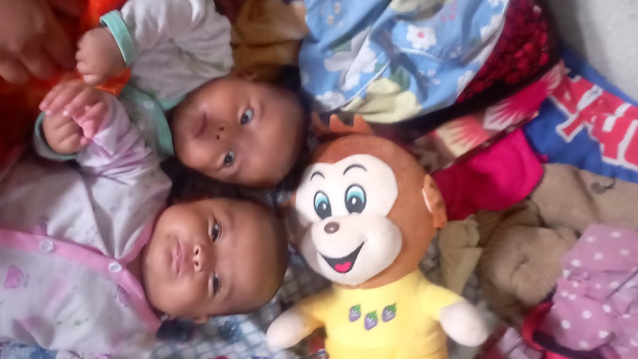 judwa bacchiya ||playing with twince - YouTube