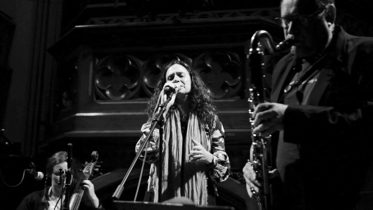 Talinka live, Don't Explain - YouTube