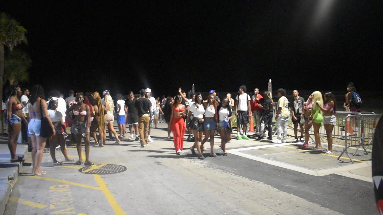 Day 2 VLOG / We Went To A Pool Party and A Beach Party (Police Pulled ...
