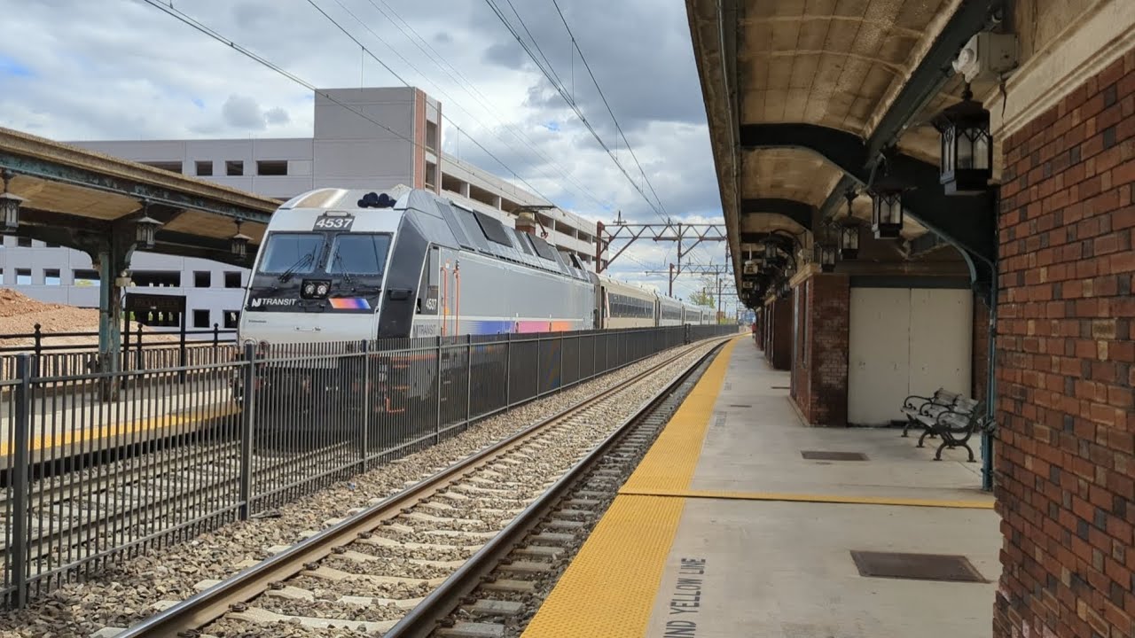 New Jersey Transit trains at Brick Church Station (5/3/2023) - YouTube