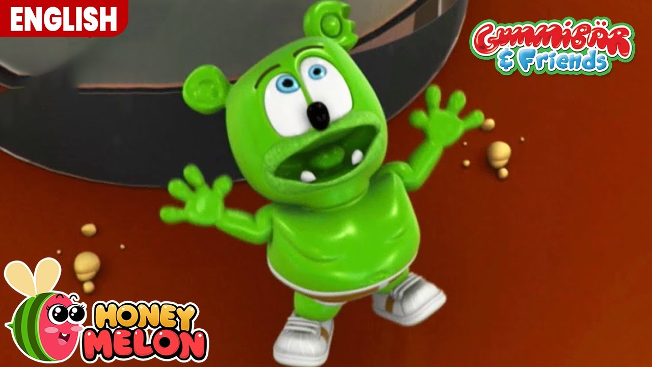 Gummy Shrinks to Bug Size! 🐜😱 Can He Survive the World?|Gummy Bear ...