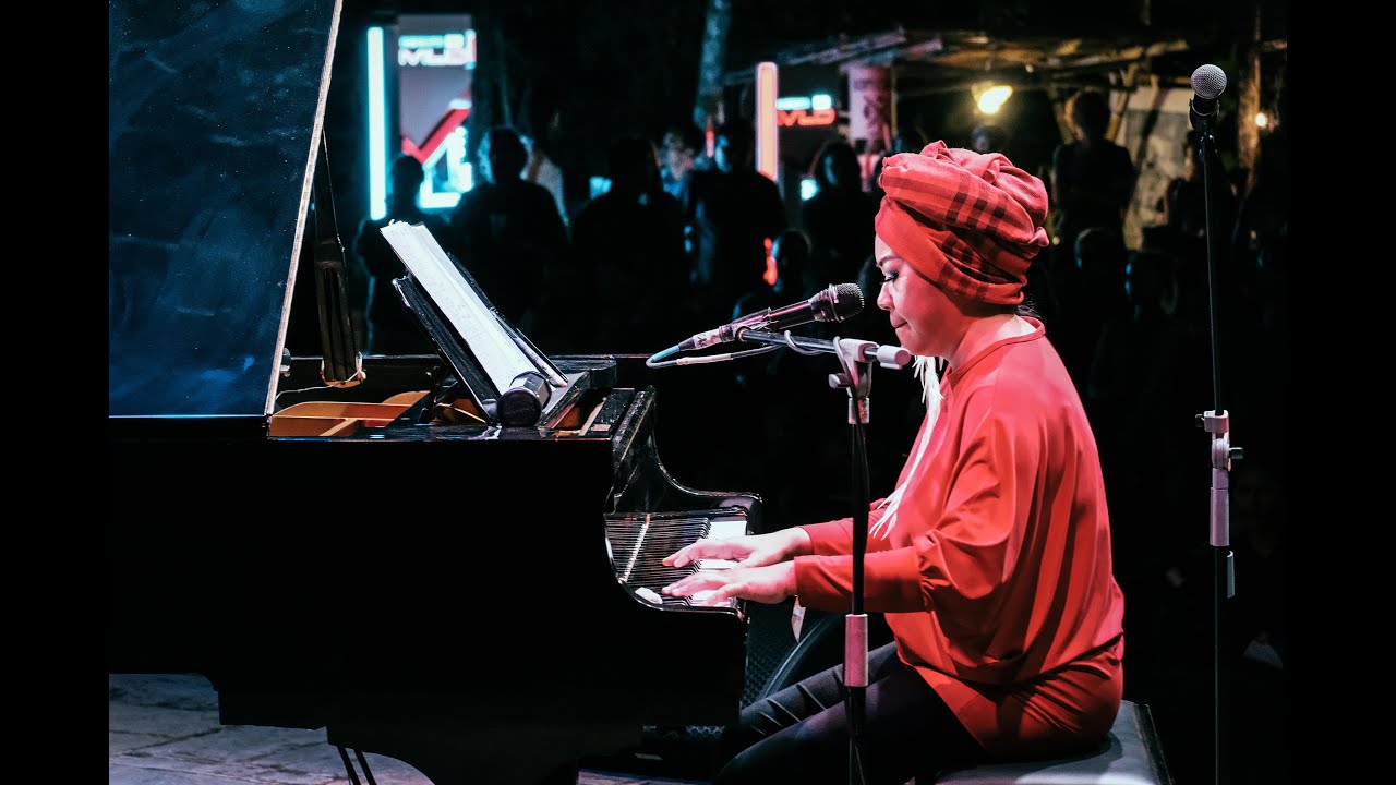 Otti Jamalus Trio feat. Yance Manusama #UVJF2019 - YouTube