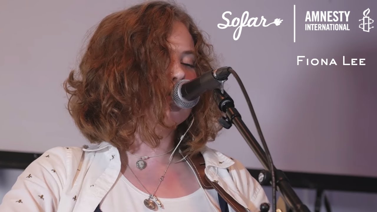 Fiona Lee - Naive When It Comes To You | Sofar Hull - GIVE A HOME 2017 ...