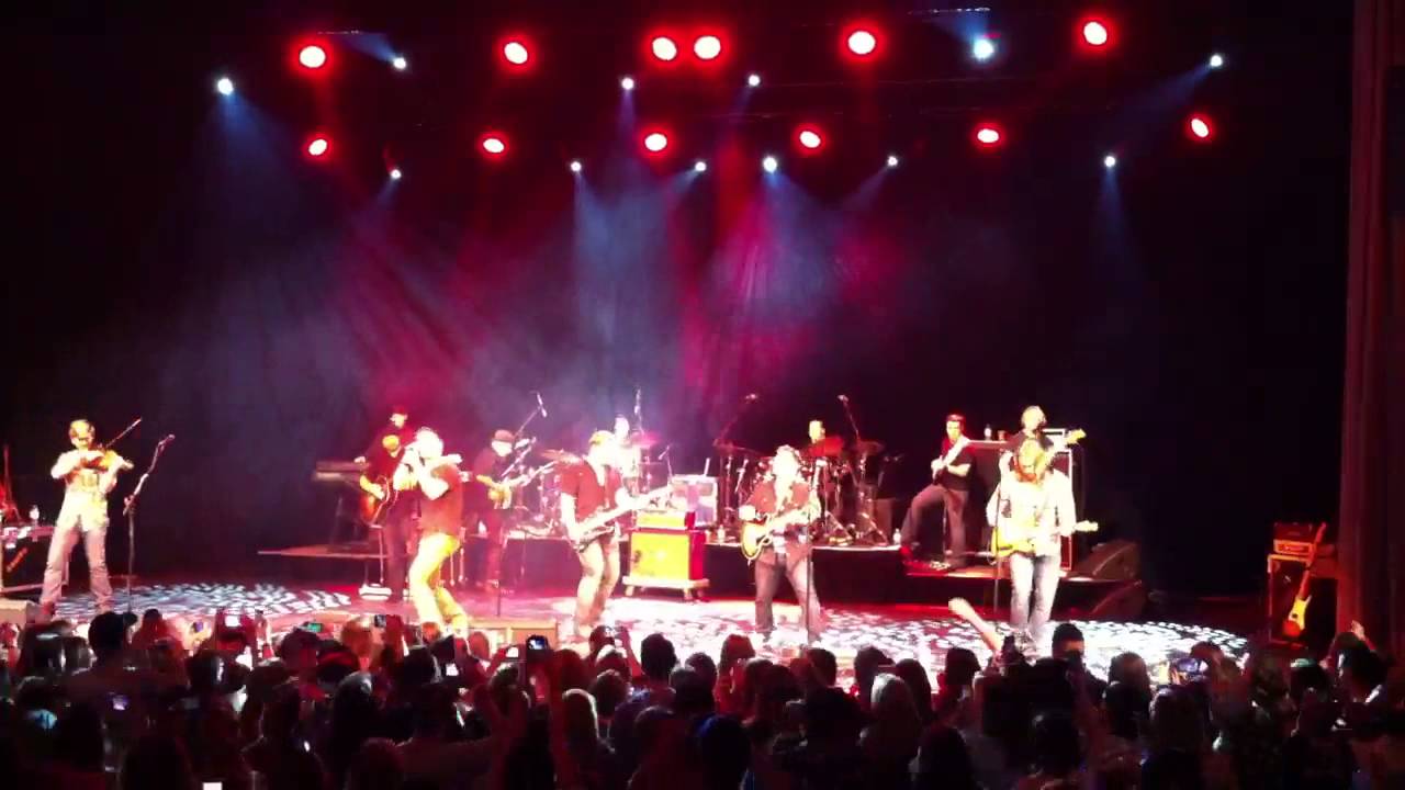 Let It Roll - Emerson Drive & Doc Walker - Algonquin College - YouTube