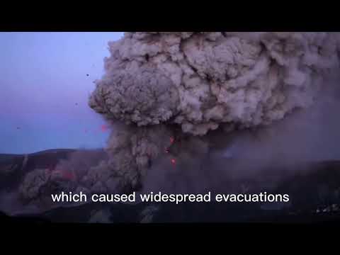 Descriptive Text | Mount Agung in Bali