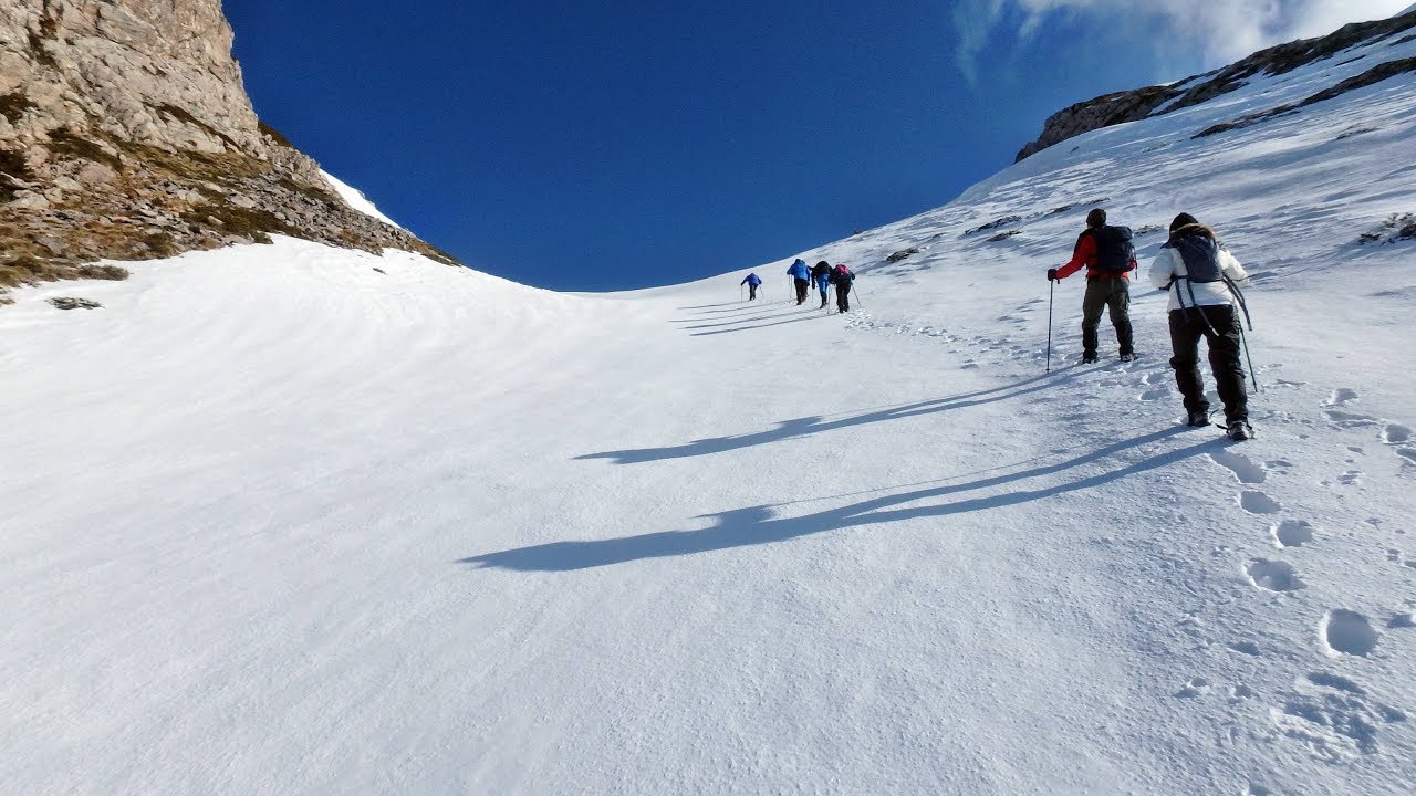 Καταφύγιο Κόζιακα Κορυφή Αστραπή 1900m (Ομάδα Ορεινής Πεζοπορίας Α.Σ.Τ ...