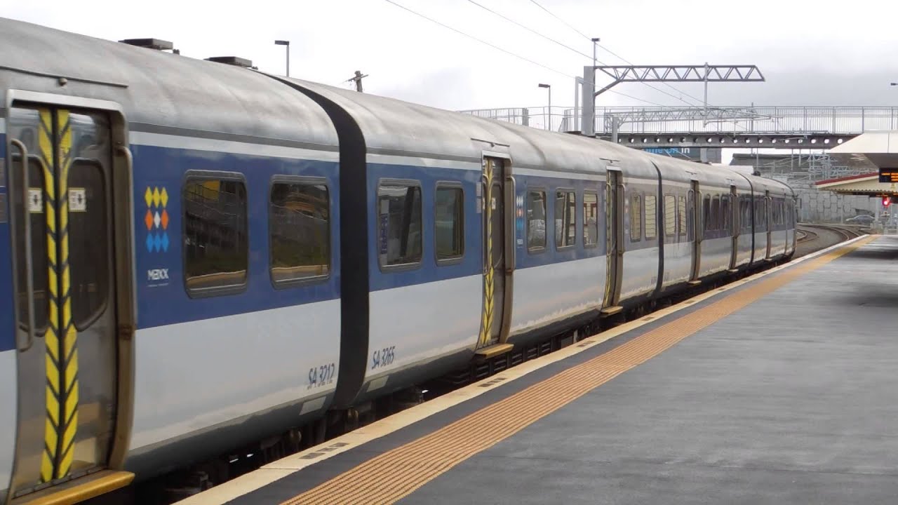 Veolia Transport Auckland Southern Line Push-pull train - YouTube