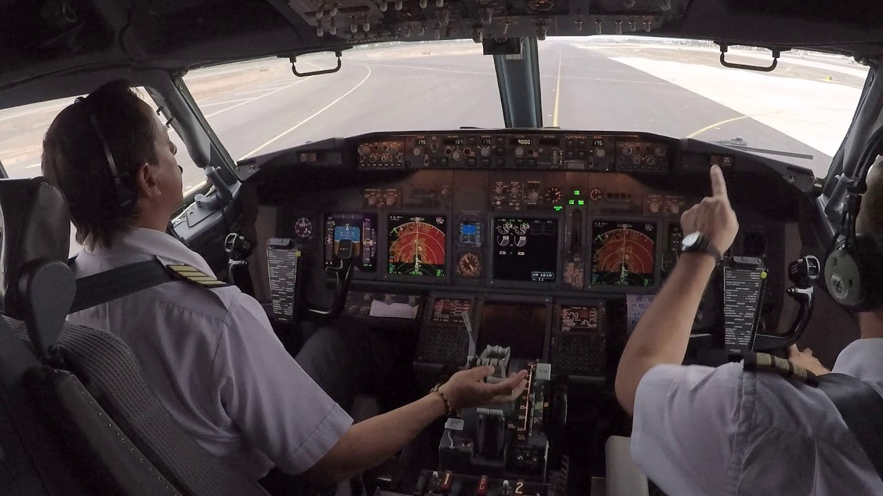 Boeing 737-800 - Start and Takeoff Procedure - Santiago de Chile ...