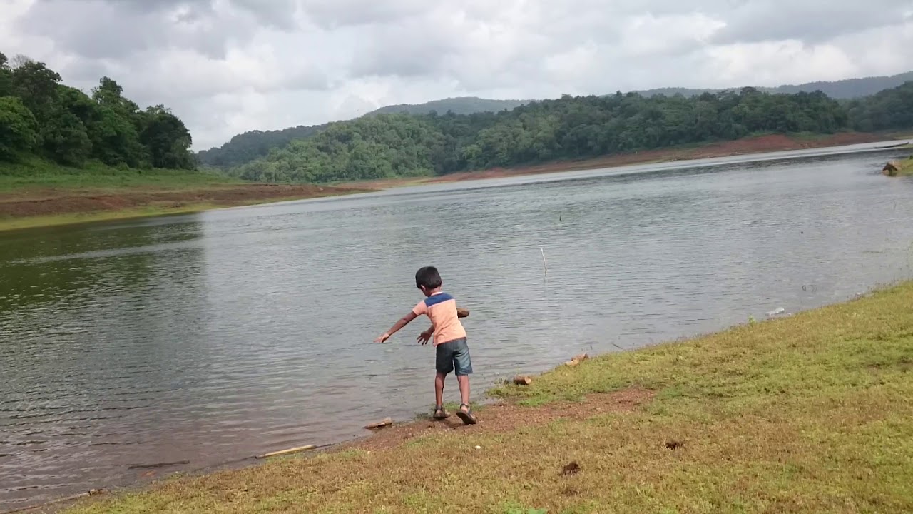 KIDS PLAYING IN RIVER |Wadakkancherry river| Vazhani | garden | kids ...