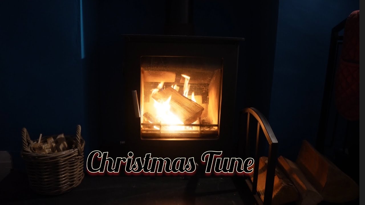 Mabel Winter - 'Christmas Tune' AUDIO VIDEO - YouTube