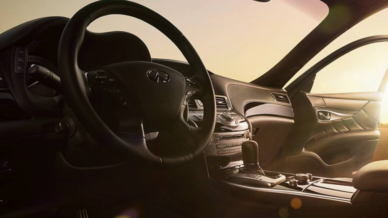 2016 Infiniti Q70 vs 2016 Lexus GS 350 - YouTube
