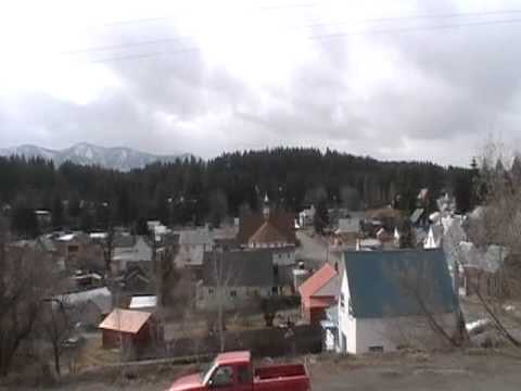 An elevated view of Cicely alaska/Roslyn Washington - YouTube