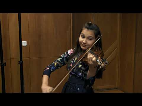 Igudesman – Applemania, 1st Prize | Julia Majewska – violin