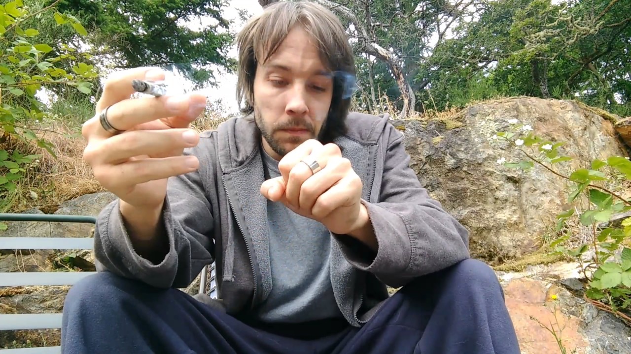 (WeedSmoking) Early Evening Bubba Kush Doobie ~ Blackberry Brandy - YouTube