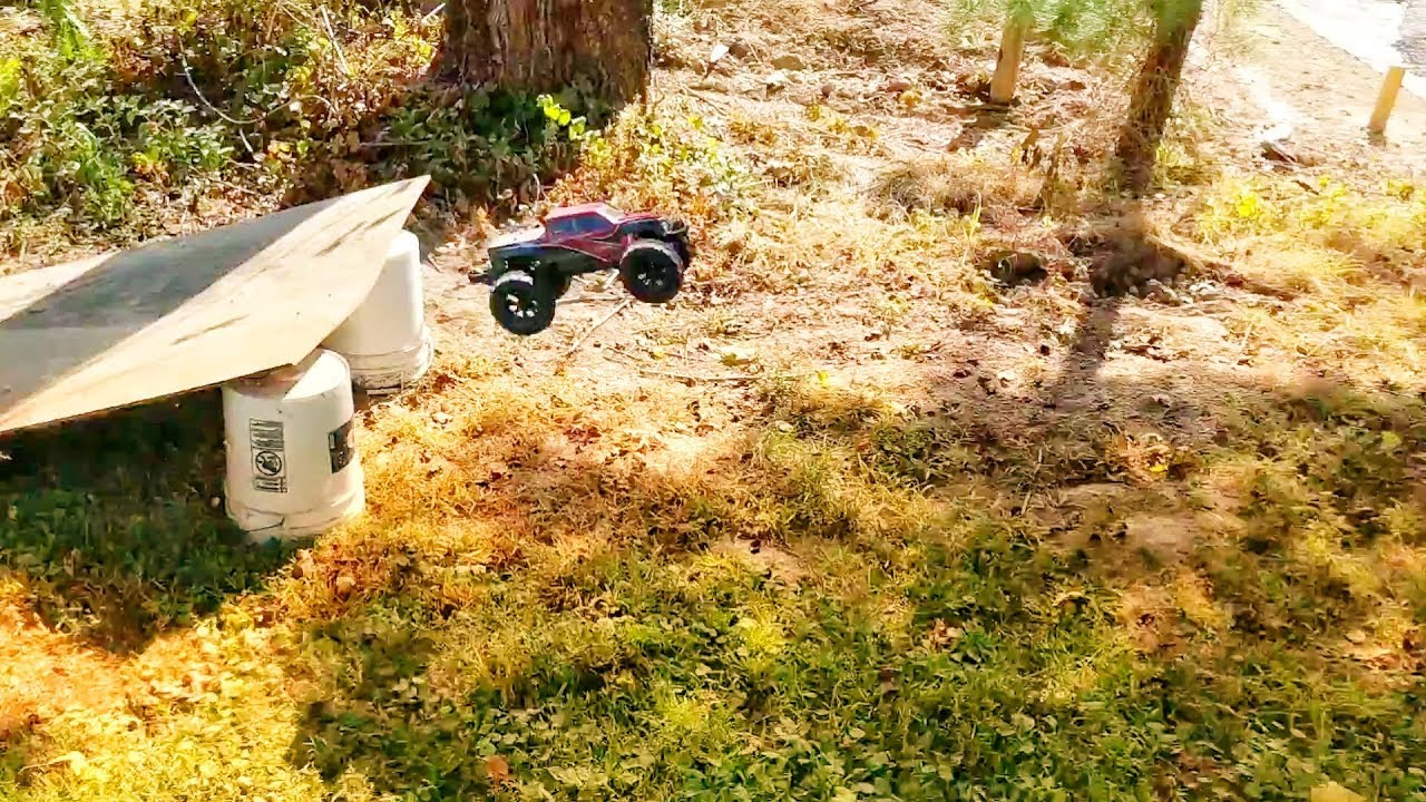 Redcat Dukono First Run Lipo vs Nimh Part 2 RC 1/10 Monster Truck ...