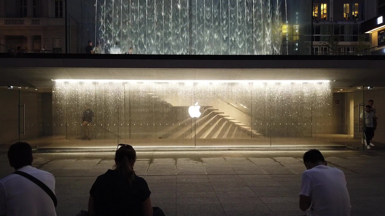 Milan Apple Store Design Analysis - YouTube