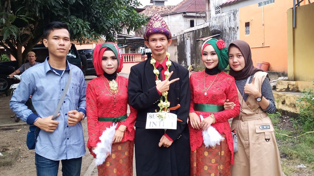 Midang adat kayuagung moulimuanay mangunjaye - YouTube