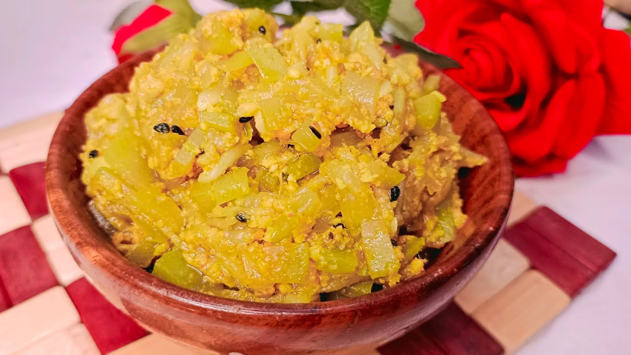 Bengali Lau'er Ghonto || Lauki Ki Sabji | Pure Veg Recipe || Bottle ...