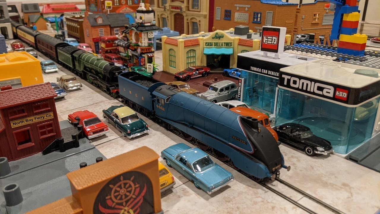 Two Famous Engines: Flying Scotsman and Mallard - YouTube