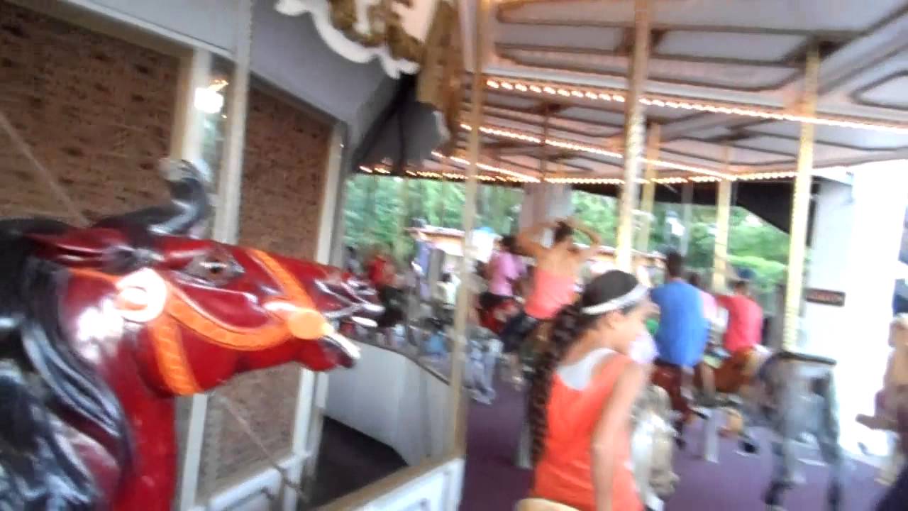 Columbia Carousel Guy Standing Six Flags Great America 7-23-15 - YouTube