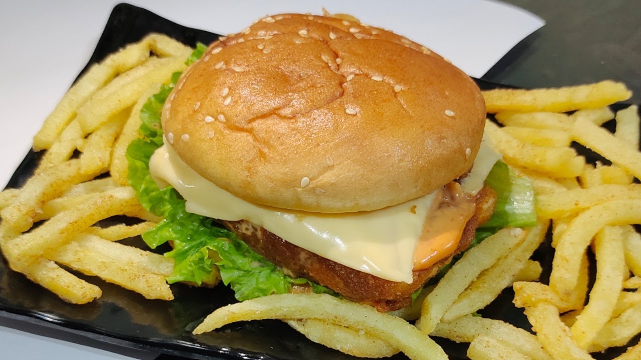 KFC style paneer zinger burger recipe, paneer burger, McDonald paneer ...