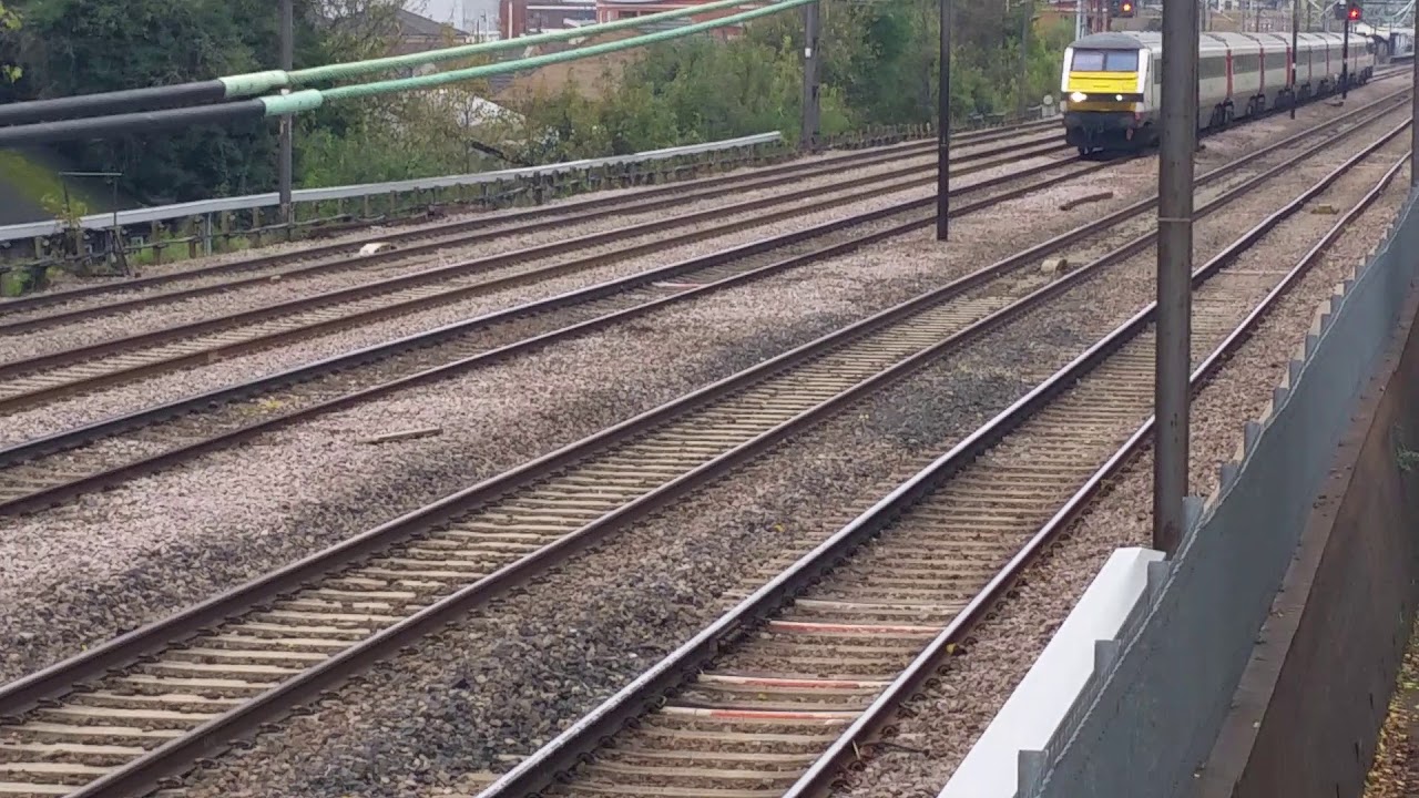 Class 90/MK3 DVT passing - YouTube