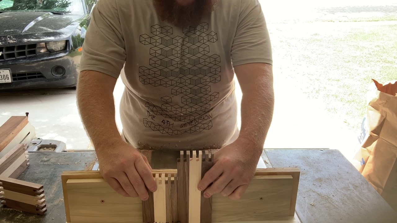 Making A Box With A Box Jig - YouTube