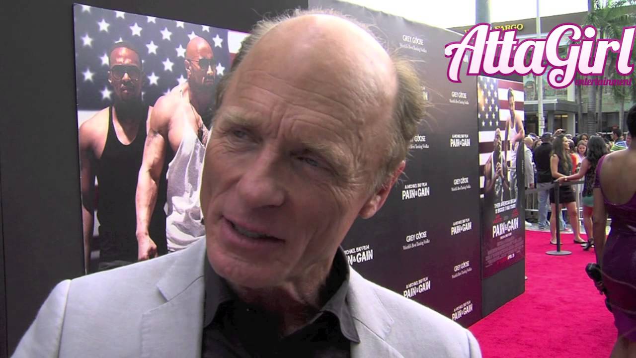 Ed Harris talks The Rock & Mark Wahlberg at "Pain & Gain" at Miami ...