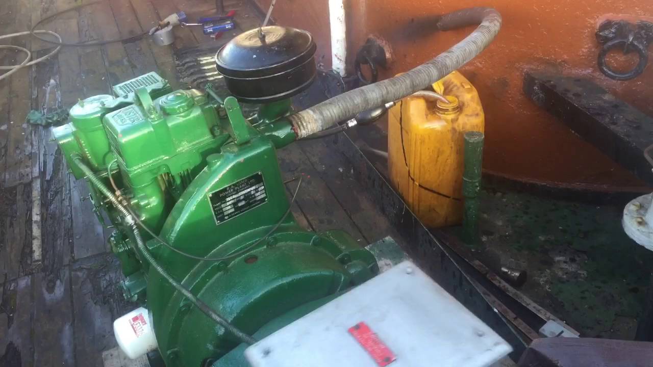 Lister ST1 AC generator start & run - YouTube